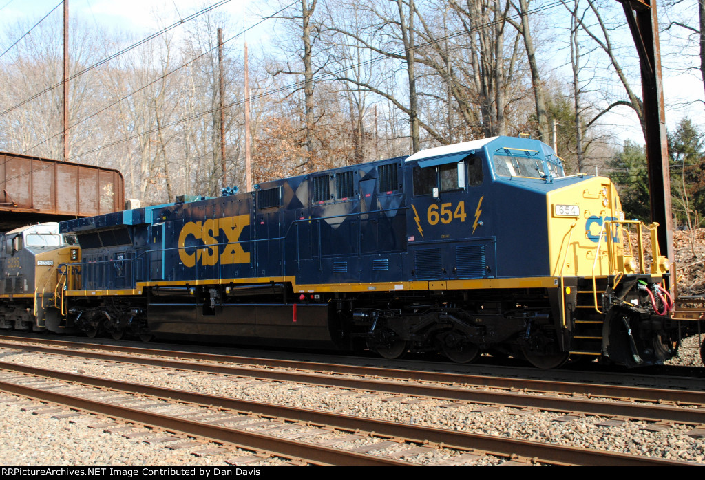 Incredibly fresh YN3 on CSX AC60CW 654 on L034-17